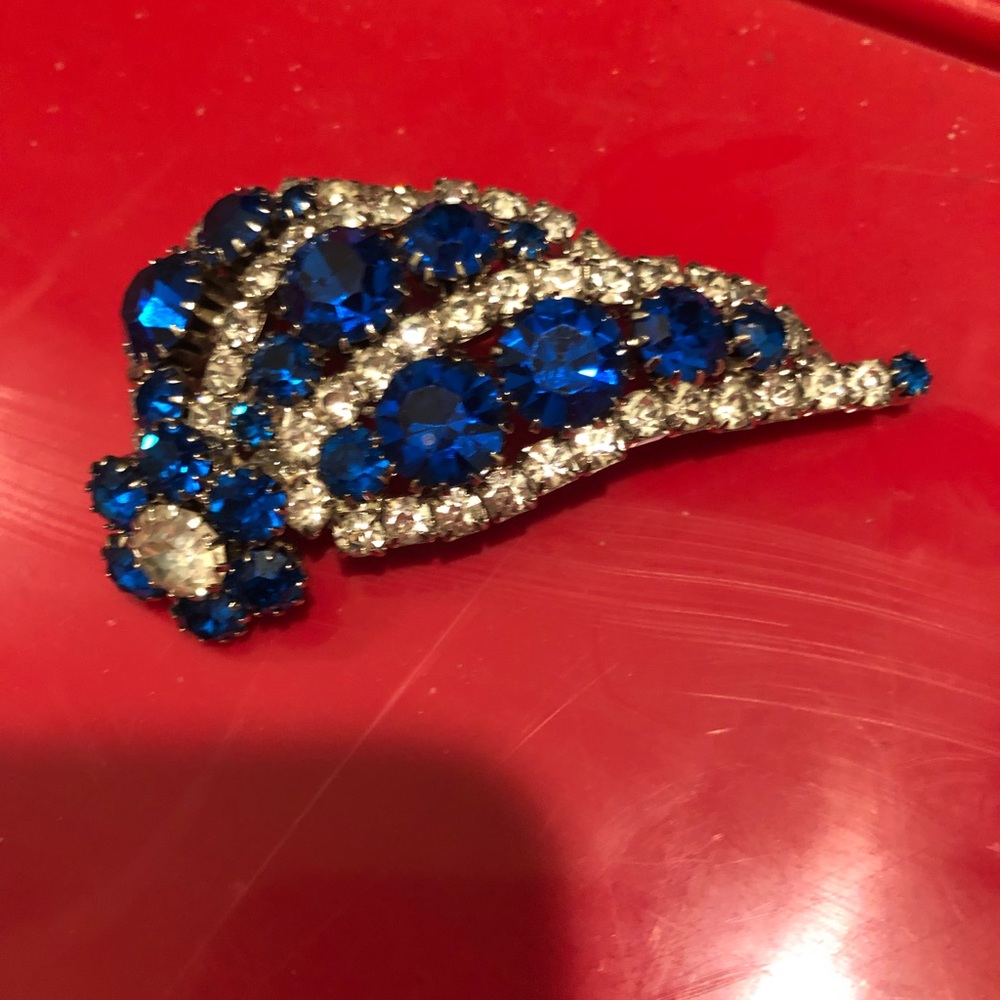 Rhinestone Encrusted Glitzy Pin Vintage Bling Wow - Gem